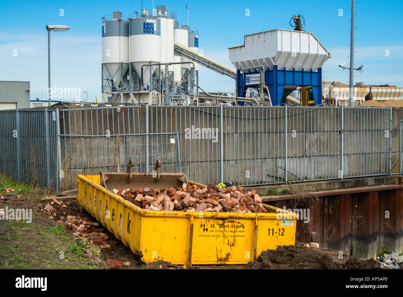 Gravel Company High Resolution Stock Photography and Images - Alamy