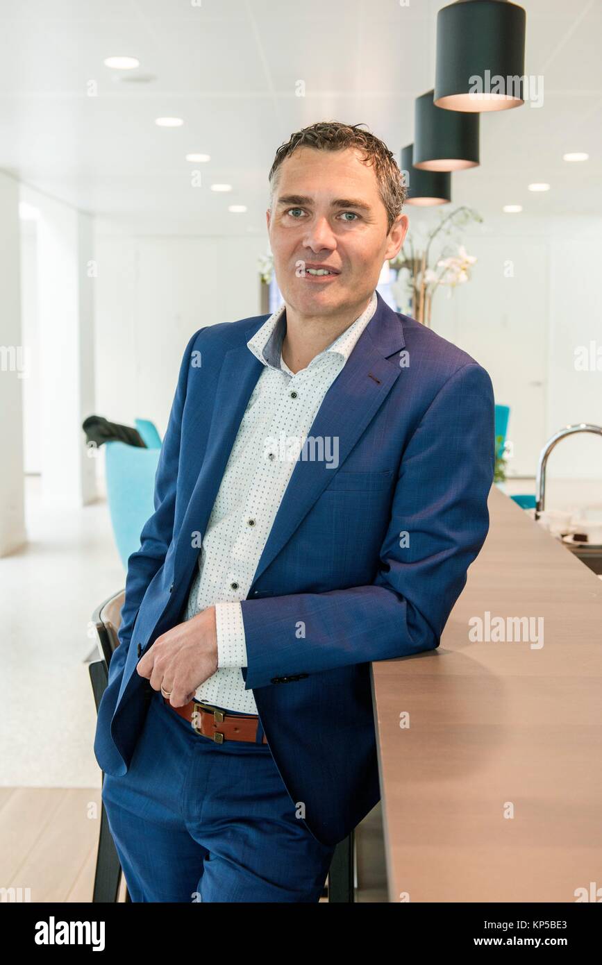 Bank desk adviser hi-res stock photography and images - Alamy