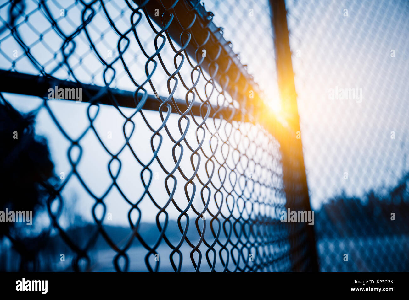 Mesh wire fence hi-res stock photography and images - Alamy