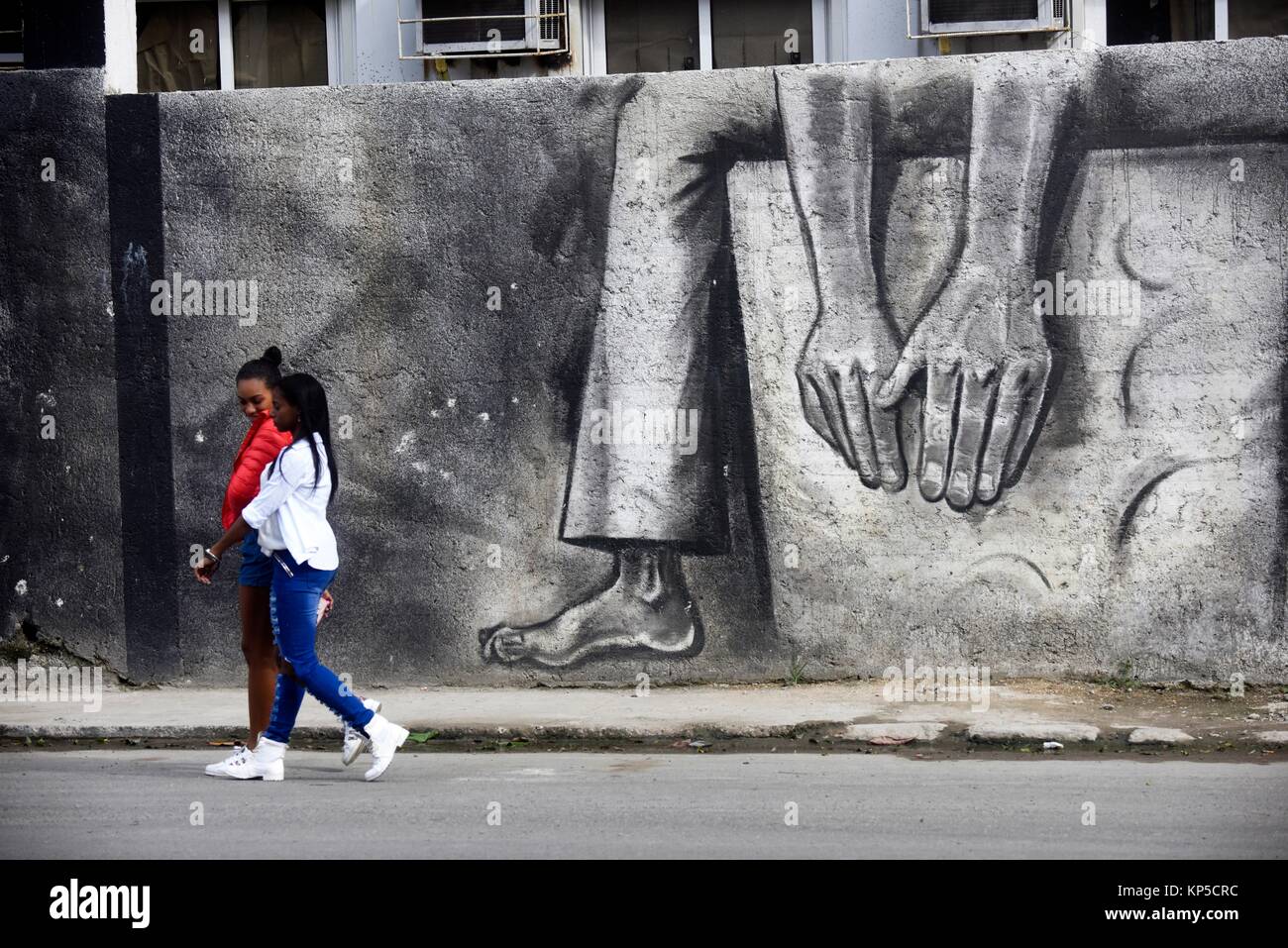 Living in havana hi-res stock photography and images - Alamy