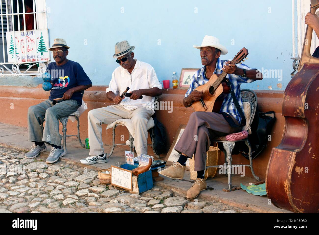 Group of musicians hi-res stock photography and images - Alamy