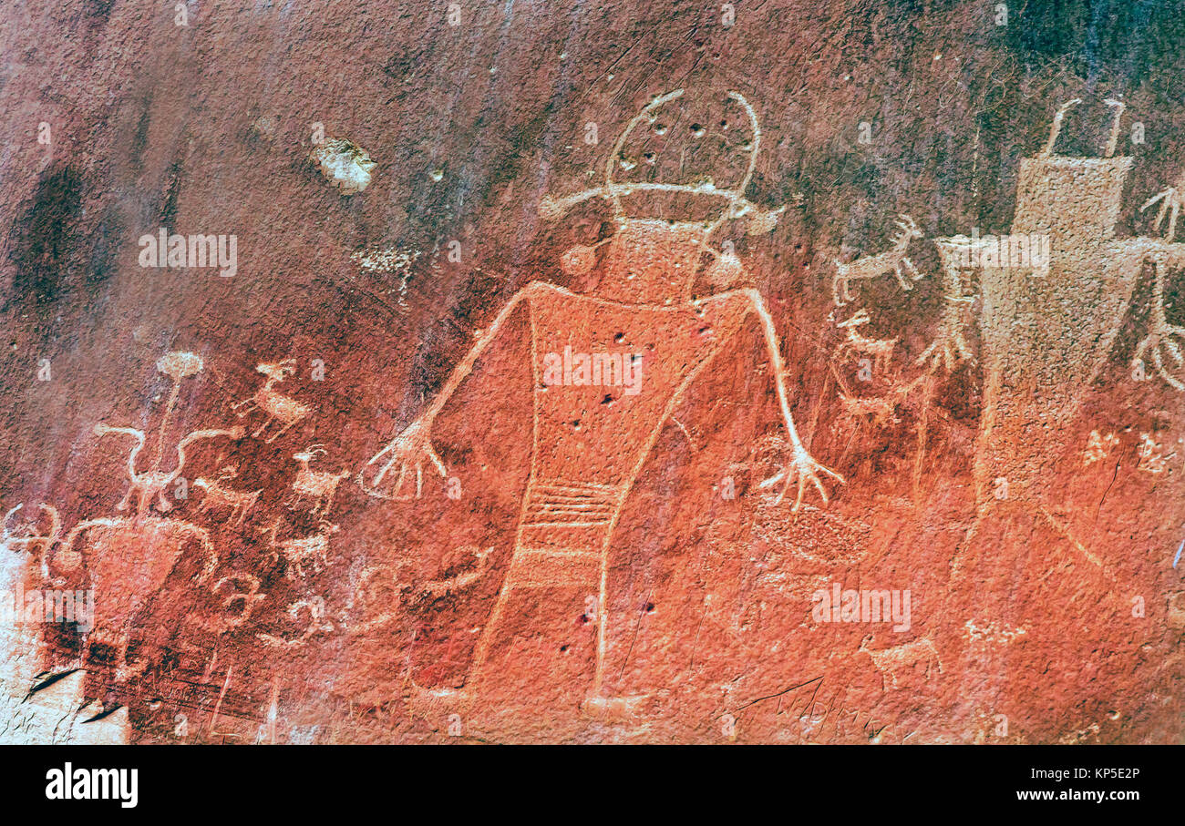 Native American Indian Fremont Petroglyphs Sandstone Mountain Capitol ...
