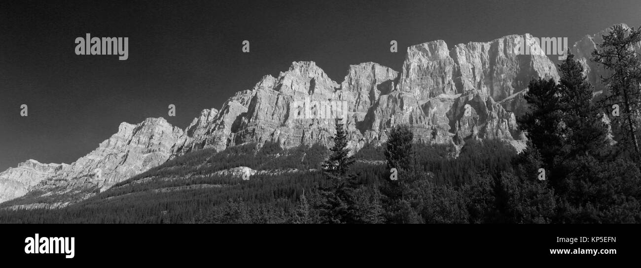 Castle Mountain, Rocky Mountains, Banff national Park, Alberta, Canada ...