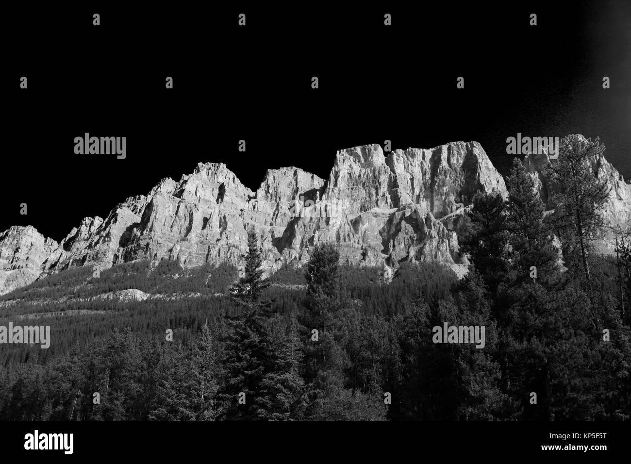 Castle Mountain, Rocky Mountains, Banff national Park, Alberta, Canada ...