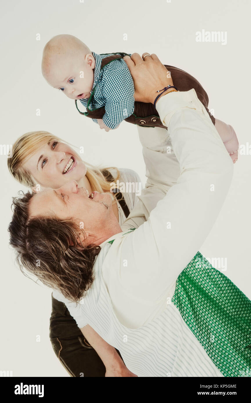 Eltern mit Baby - family Stock Photo - Alamy