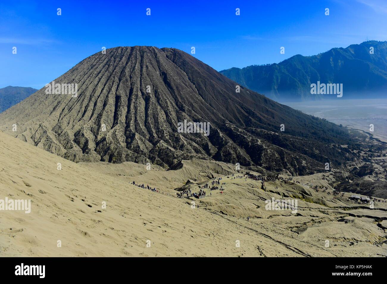 Indonesian mount hi-res stock photography and images - Alamy