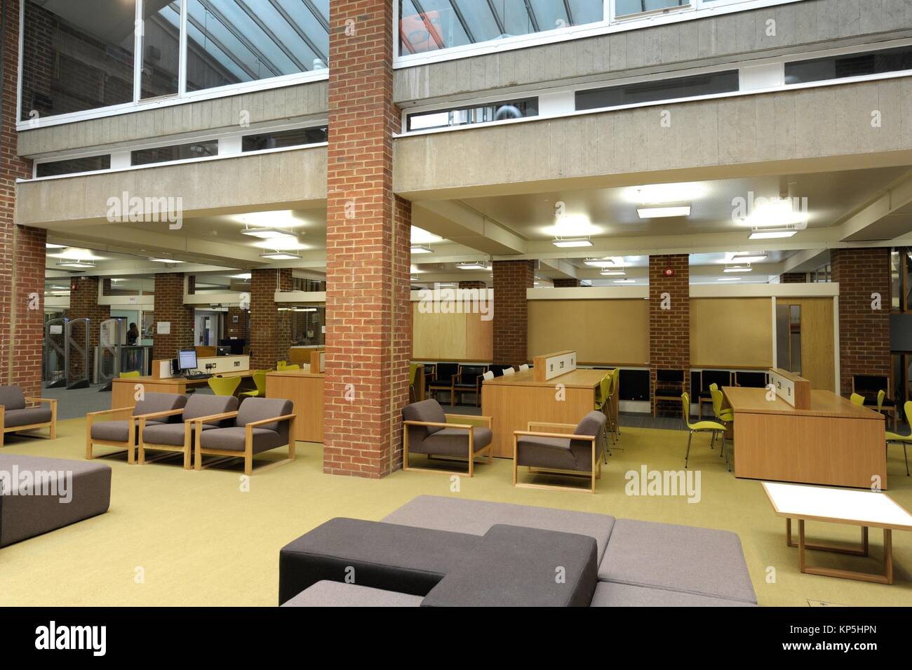 Quiet study environment hi-res stock photography and images - Alamy