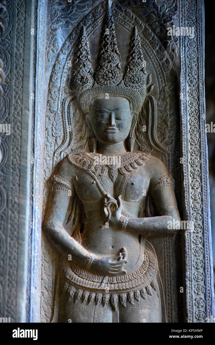 Apsara sculpture hi-res stock photography and images - Alamy