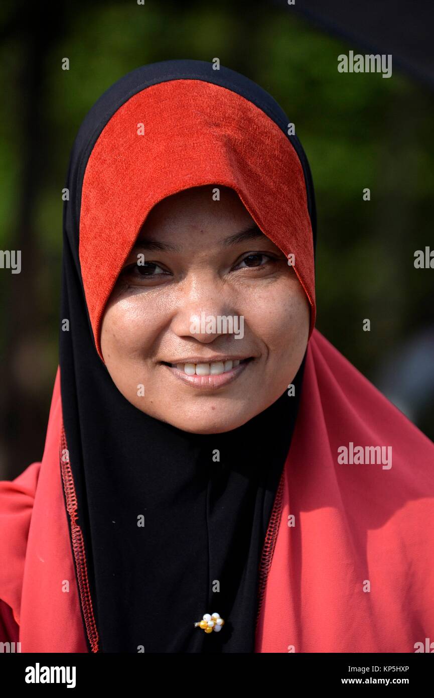 Malaysian Chinese Muslim Women