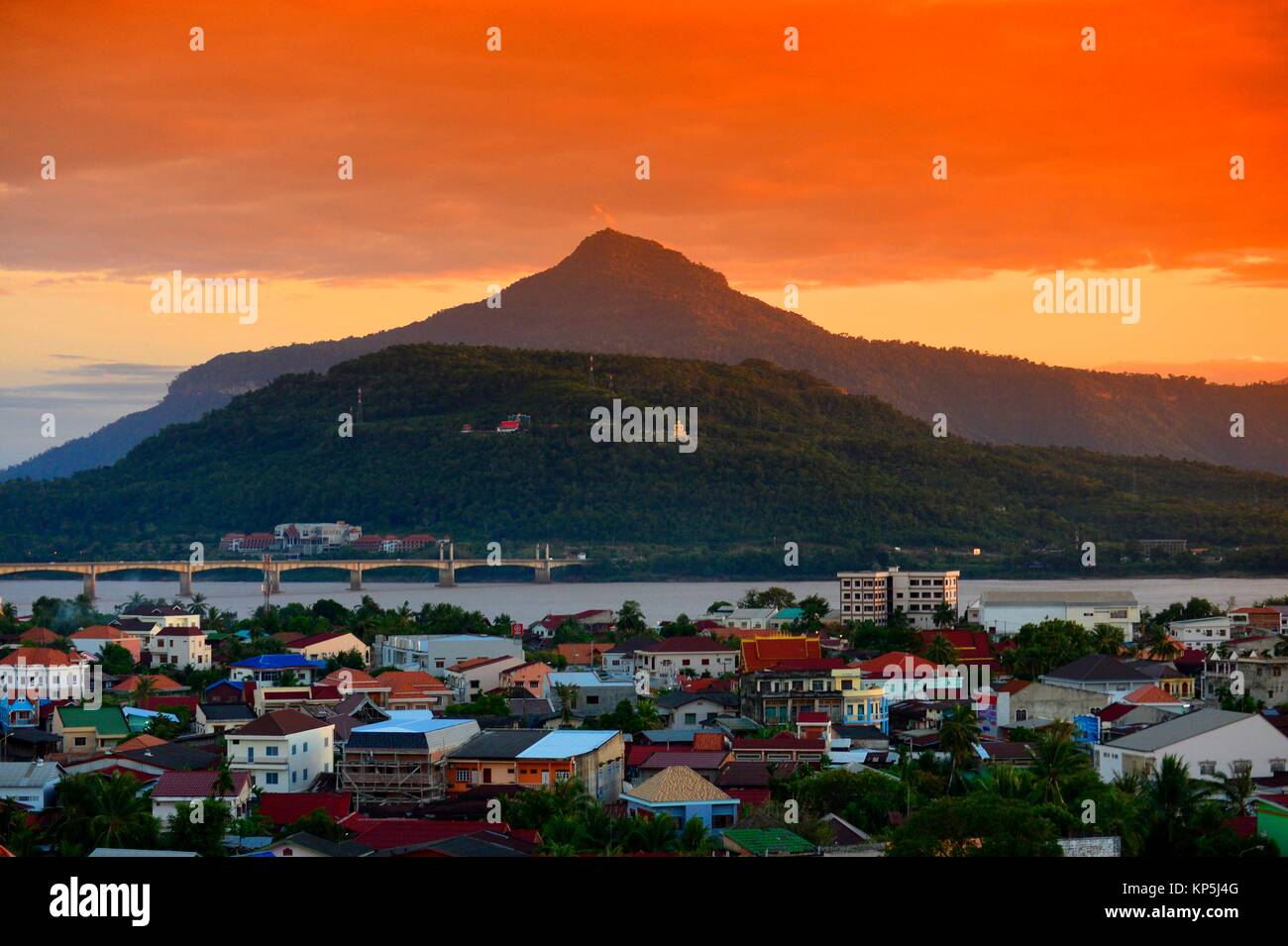 Asia city architecture hi-res stock photography and images - Alamy