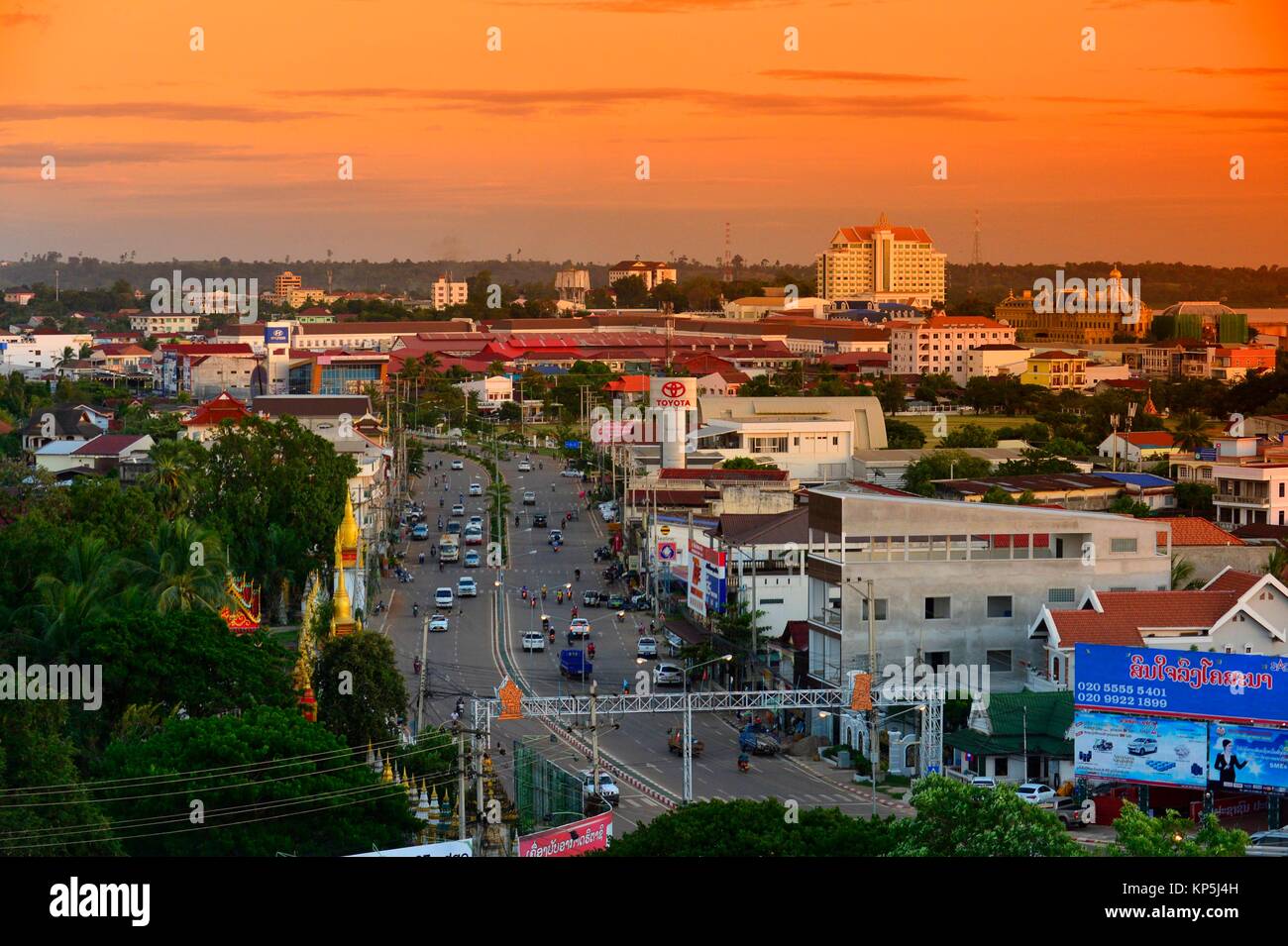Southeast asian city hi-res stock photography and images - Alamy