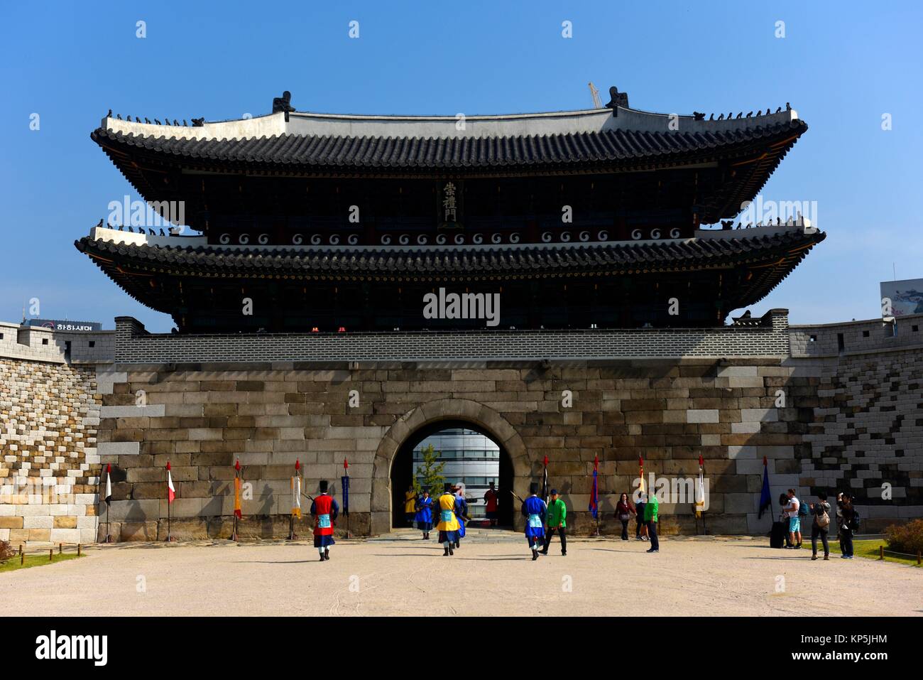 Seoul korea gate hi-res stock photography and images - Alamy