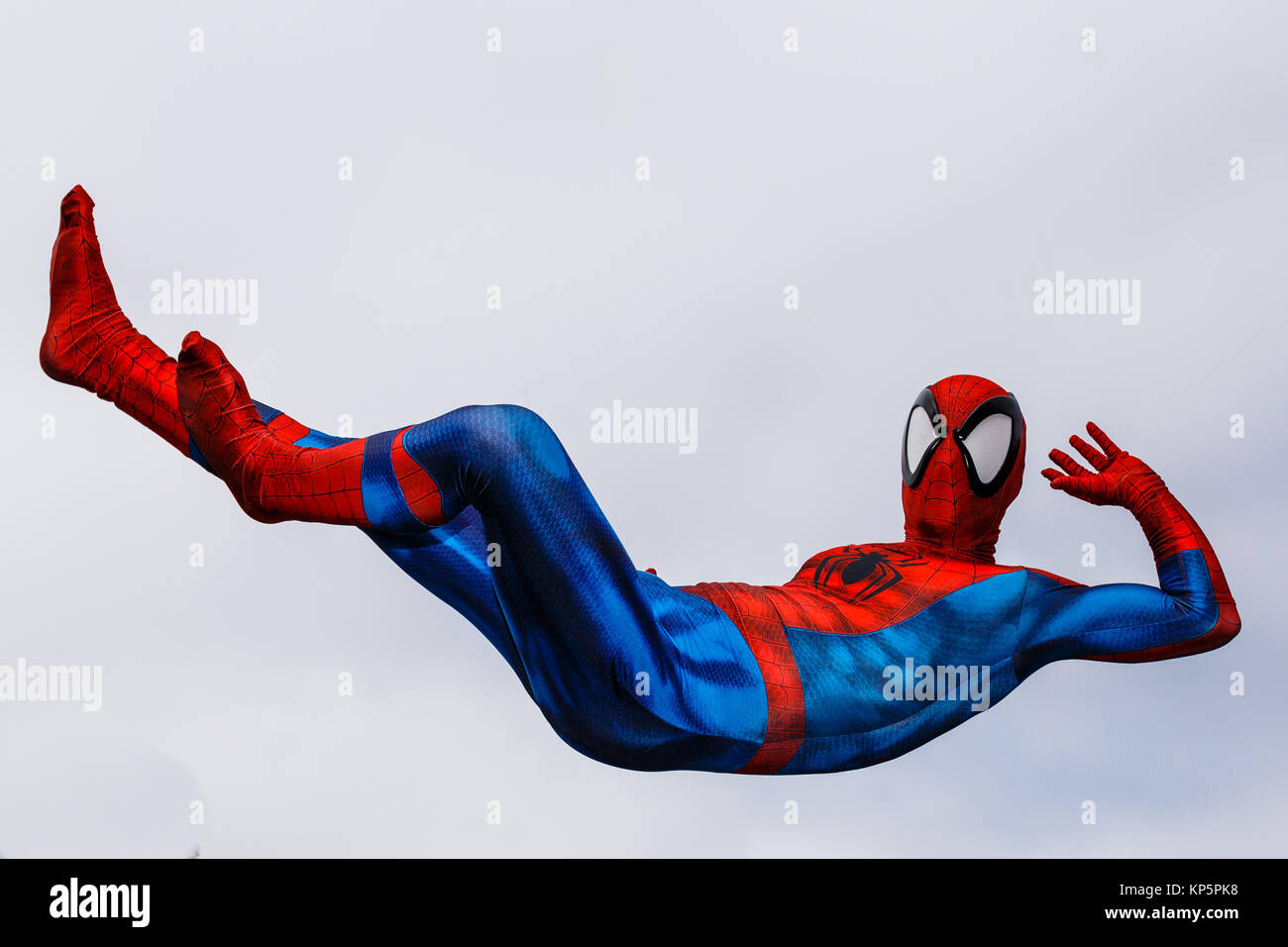 Spiderman in air hi-res stock photography and images - Alamy