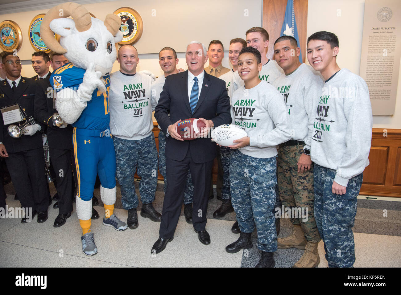 Naval academy mascot High Resolution Stock Photography and Images - Alamy