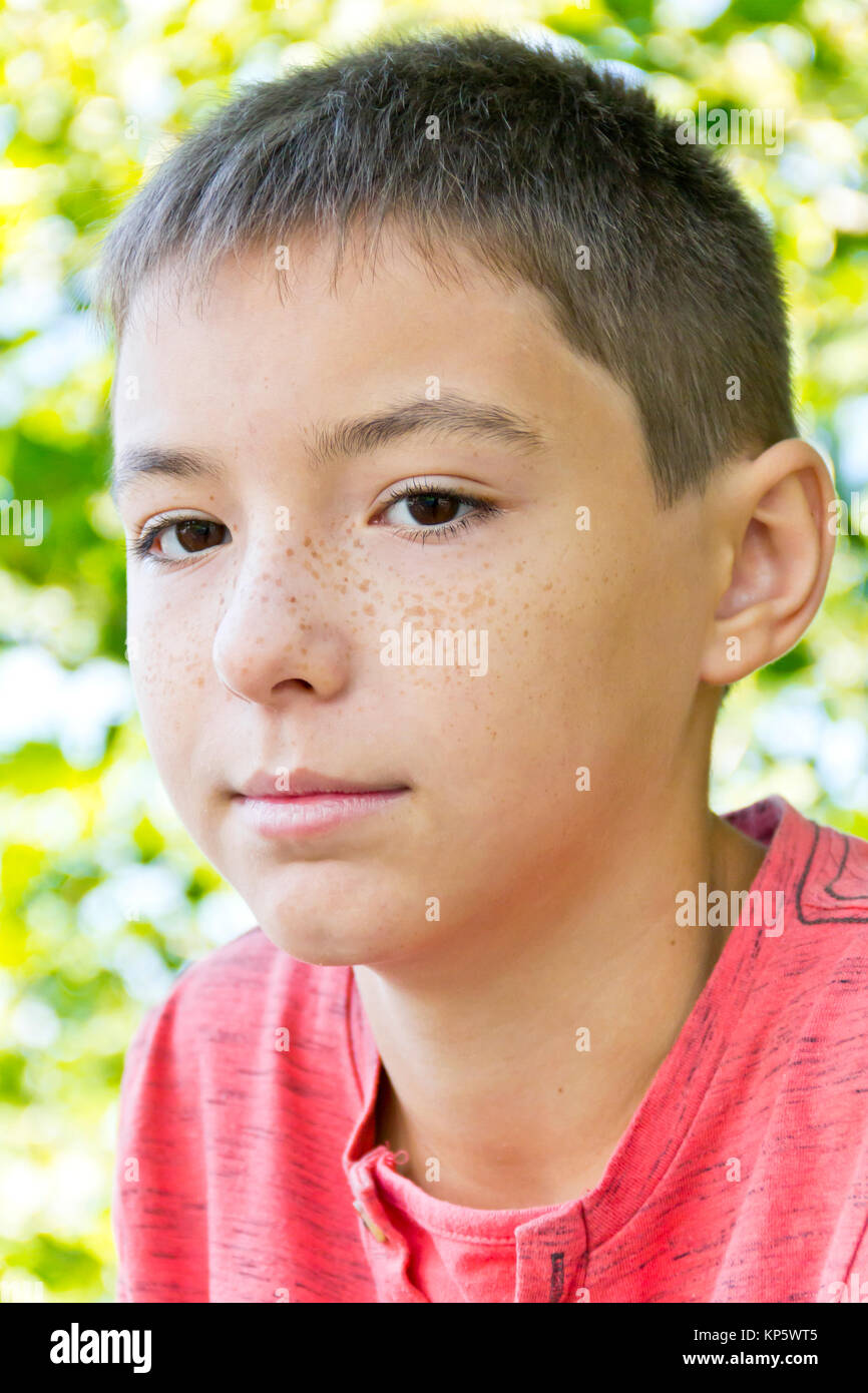 Freckles boy hi-res stock photography and images - Alamy