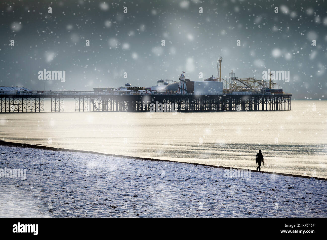 Brighton pier and seafront snowy scene Stock Photo - Alamy