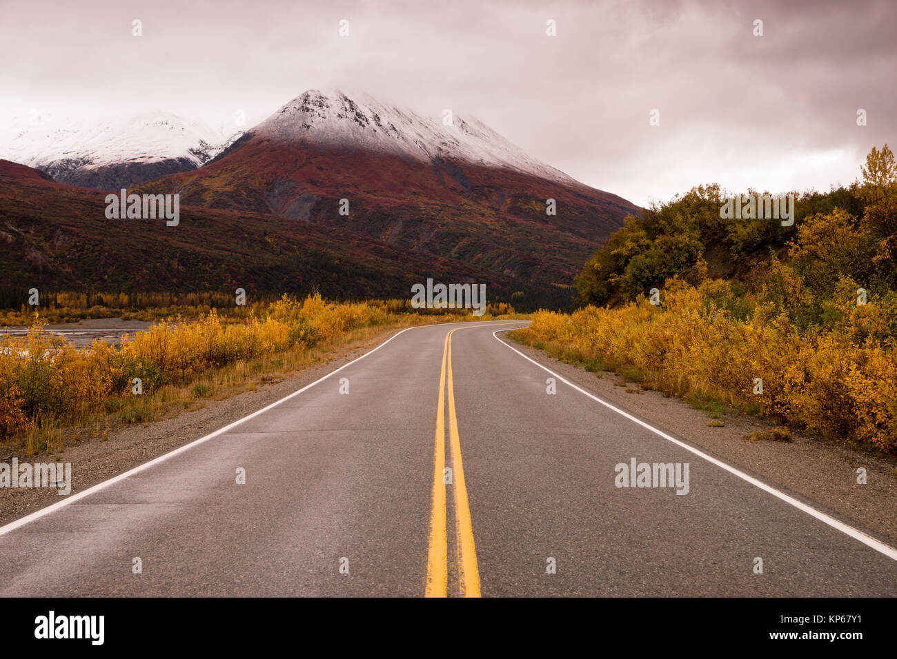 Highway Passes Through Changing Colors Alaska Mountains Autumn Season ...