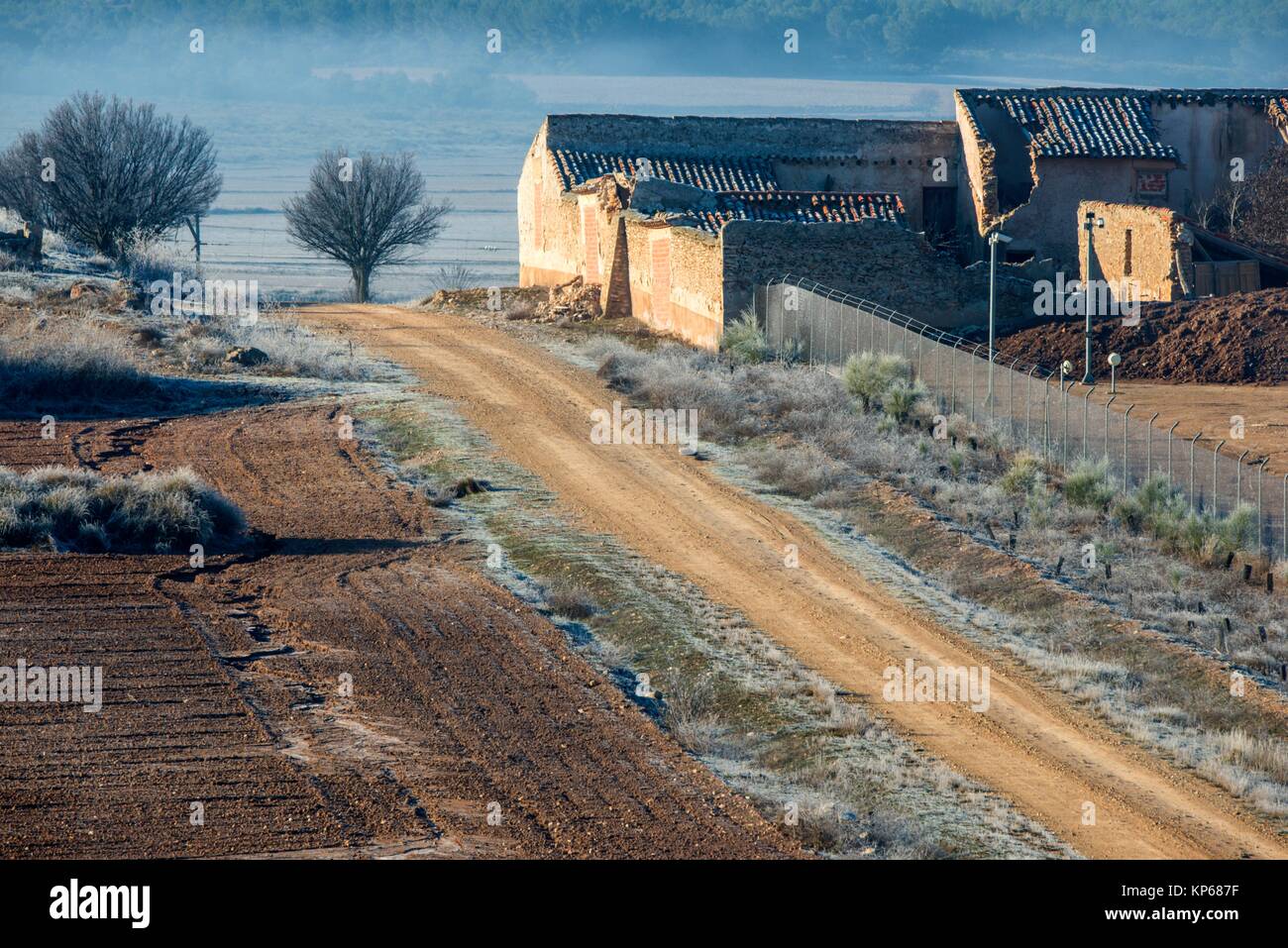 Dilapidated Farmhouse High Resolution Stock Photography and Images - Alamy