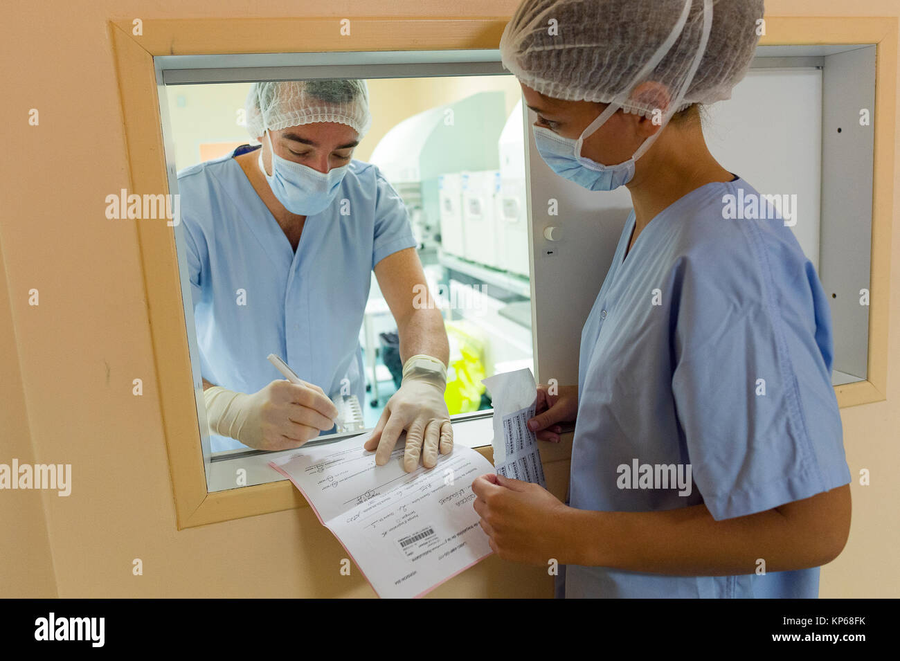 ASSISTED REPRODUCTIVE TECHNOLOGY Stock Photo - Alamy