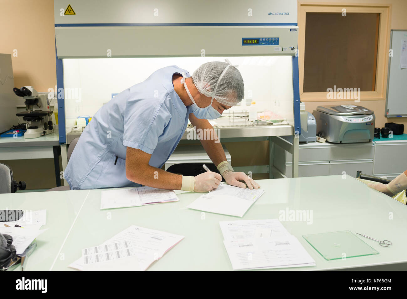 ASSISTED REPRODUCTIVE TECHNOLOGY Stock Photo - Alamy
