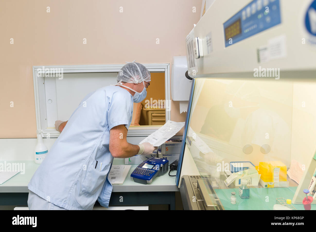 ASSISTED REPRODUCTIVE TECHNOLOGY Stock Photo - Alamy