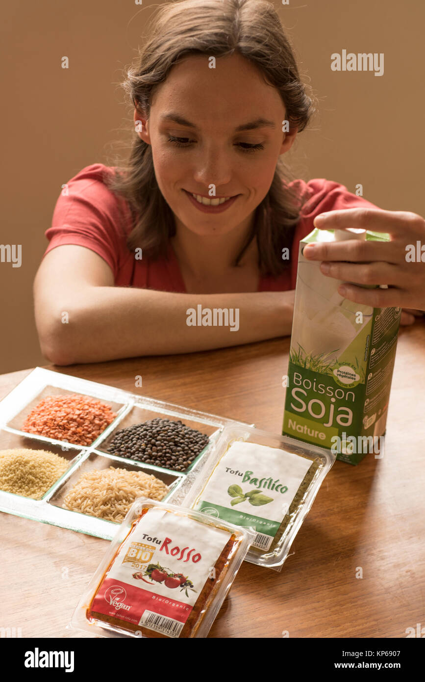 Woman beans and lentils hi-res stock photography and images - Alamy