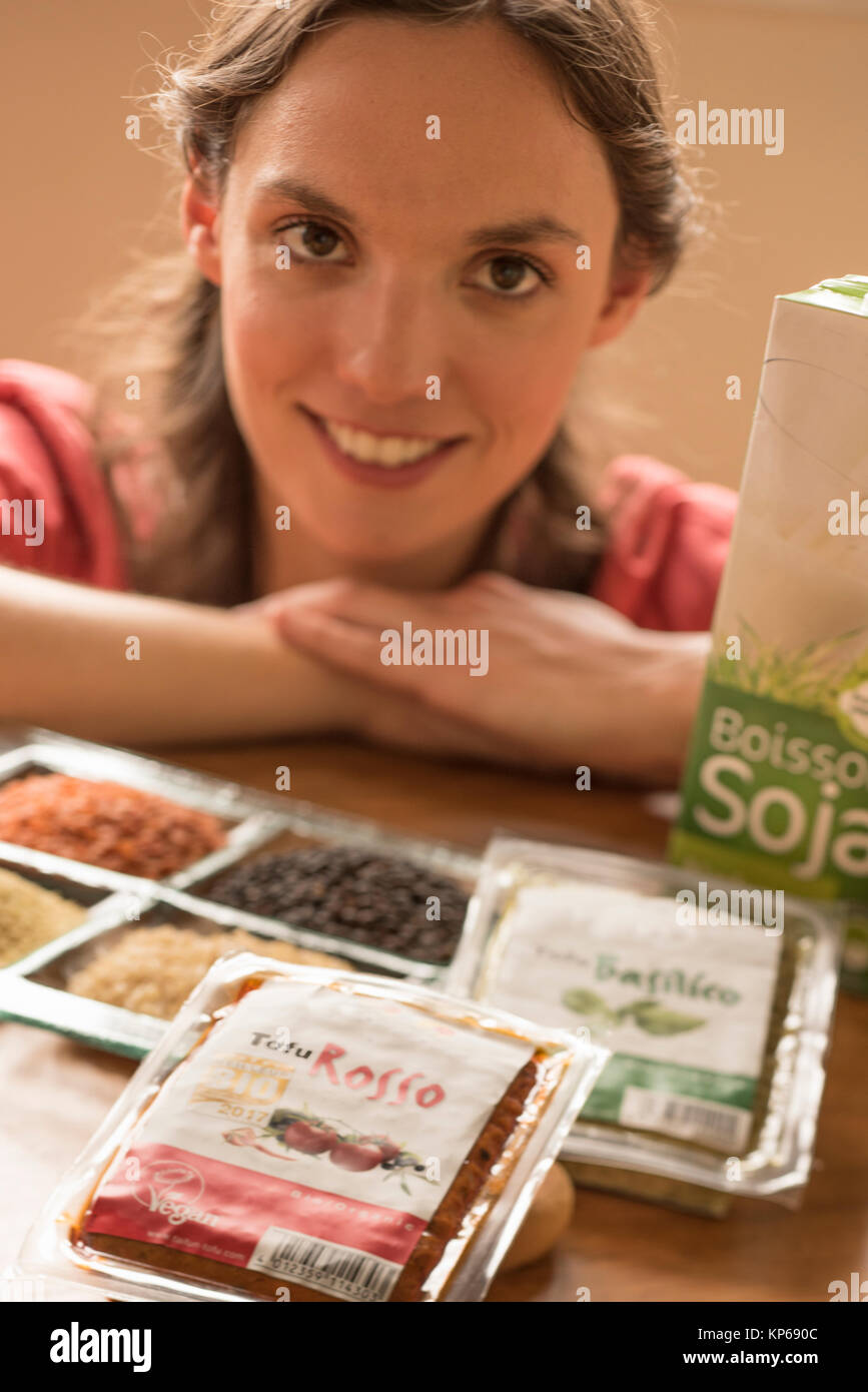 Woman beans and lentils hi-res stock photography and images - Alamy