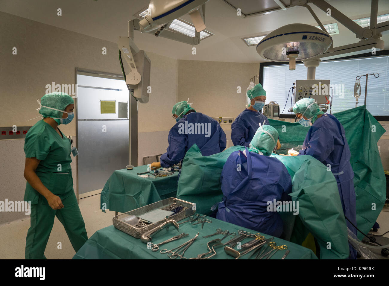 Laparoscopic hysterectomy hi-res stock photography and images - Alamy