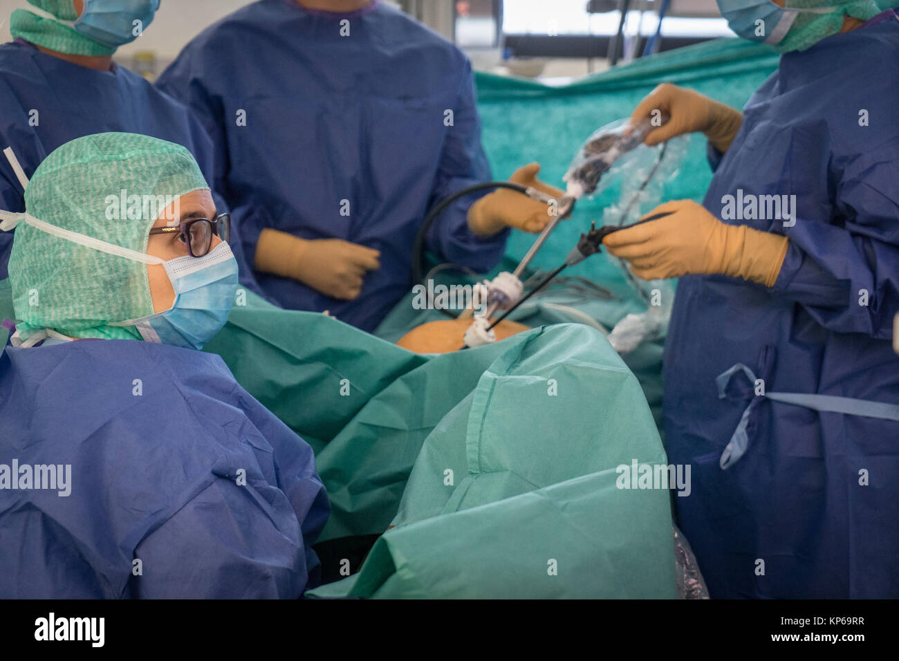 Laparoscopic hysterectomy hi-res stock photography and images - Alamy