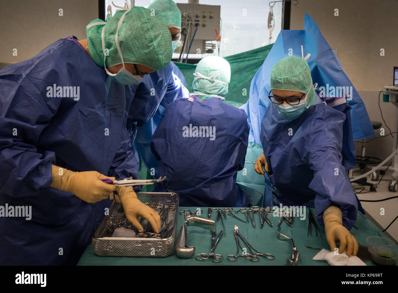 Hysterectomy hi-res stock photography and images - Alamy