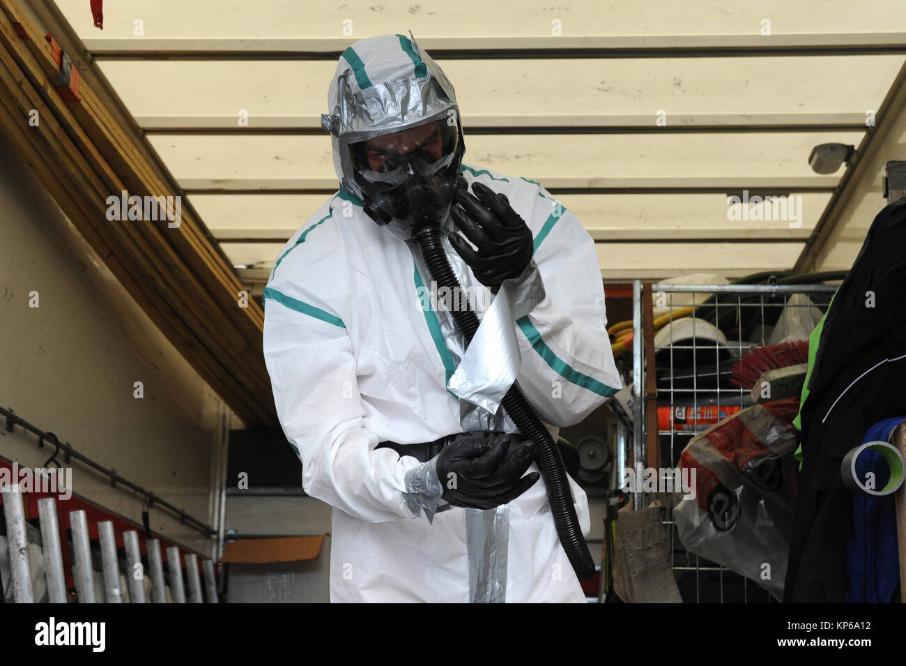 Asbestos removal protective equipment hi-res stock photography and ...