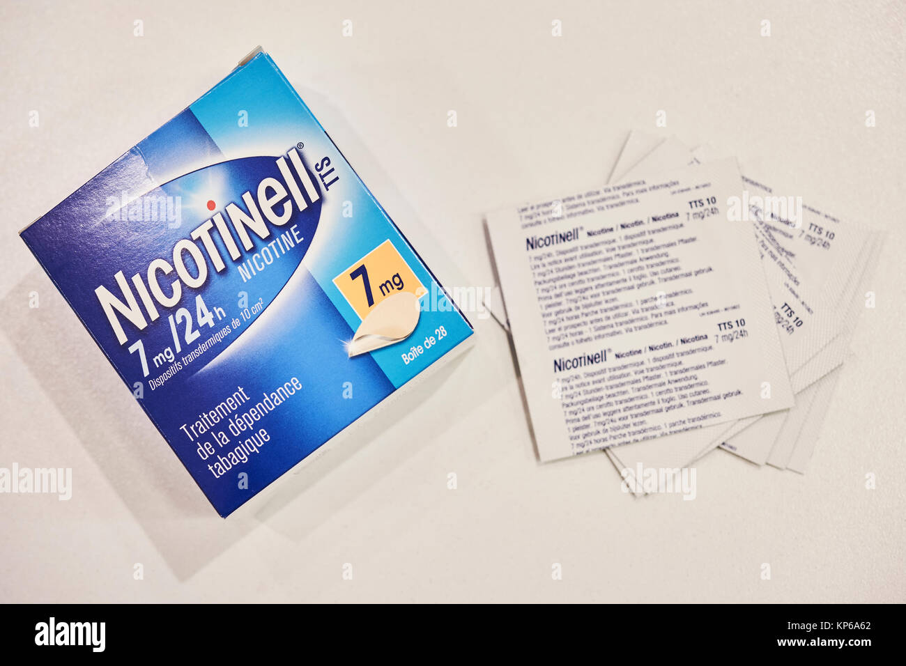 Nicotine replacement therapy hi-res stock photography and images - Alamy