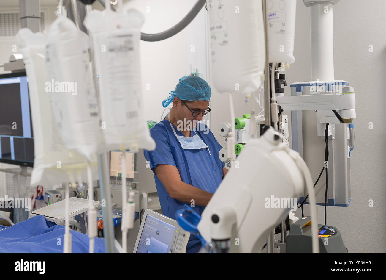 Interventional catheterism hi-res stock photography and images - Alamy