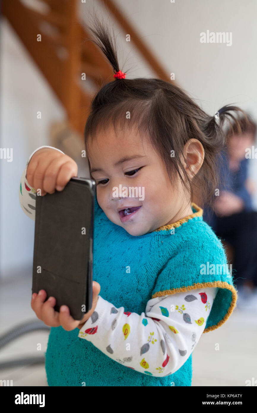 Human and phones hi-res stock photography and images - Alamy