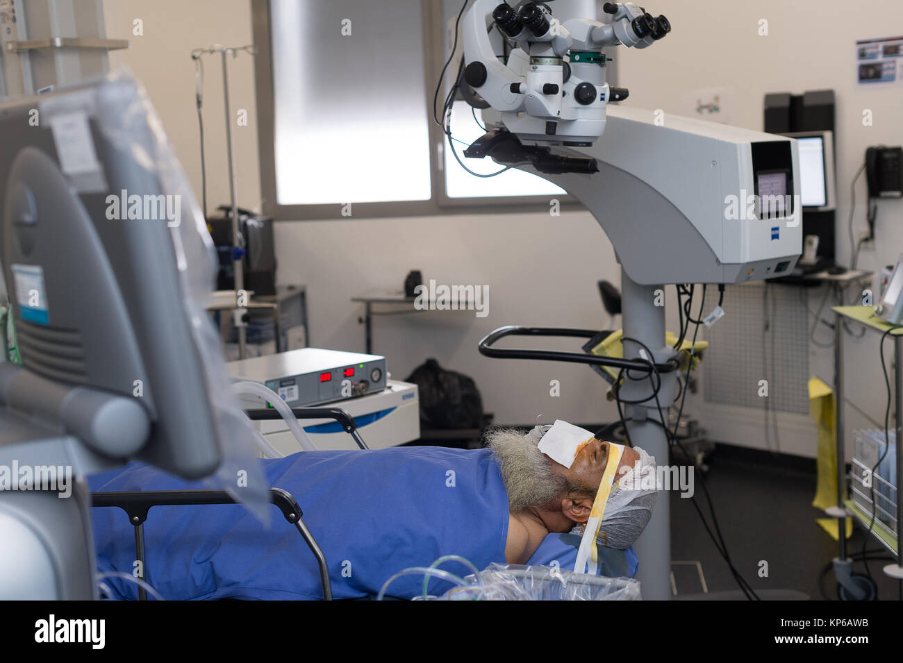 RETINAL DETACHMENT, SURGERY Stock Photo - Alamy