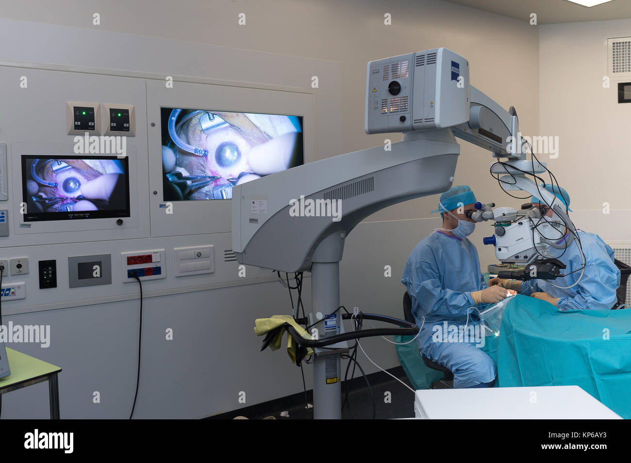 RETINAL DETACHMENT, SURGERY Stock Photo - Alamy