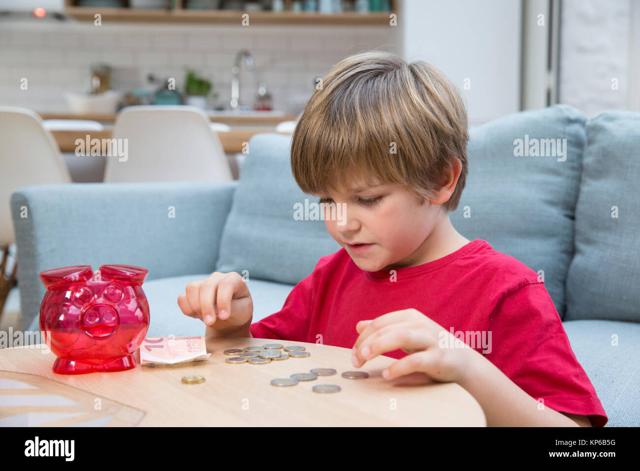 CHILD WITH MONEY Stock Photo - Alamy