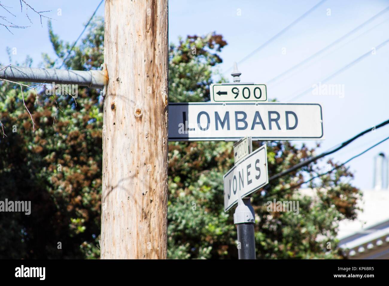 Lombard Street Sign