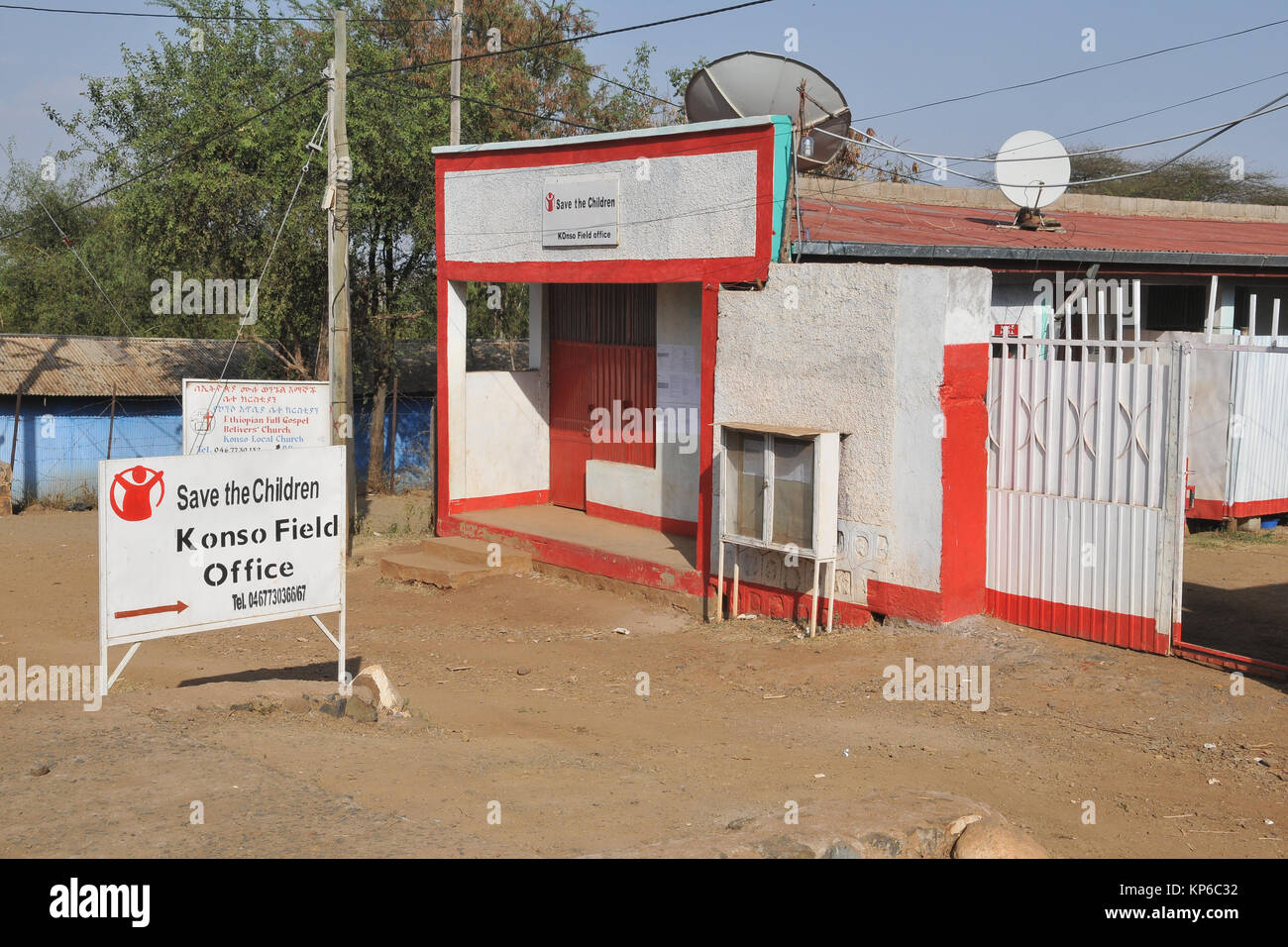 Humanitarian aid hi-res stock photography and images - Alamy