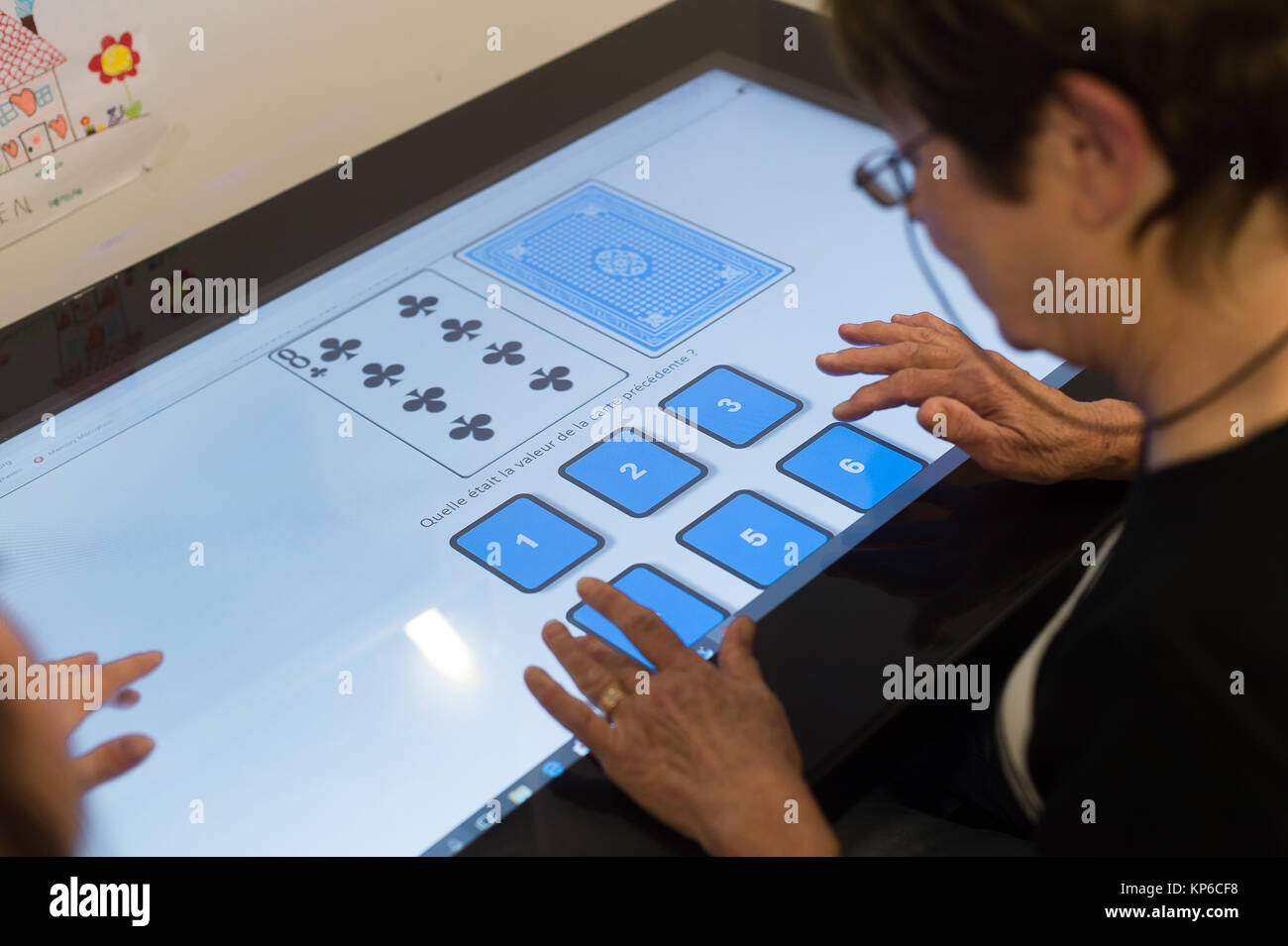 Senior memory game hi-res stock photography and images - Alamy