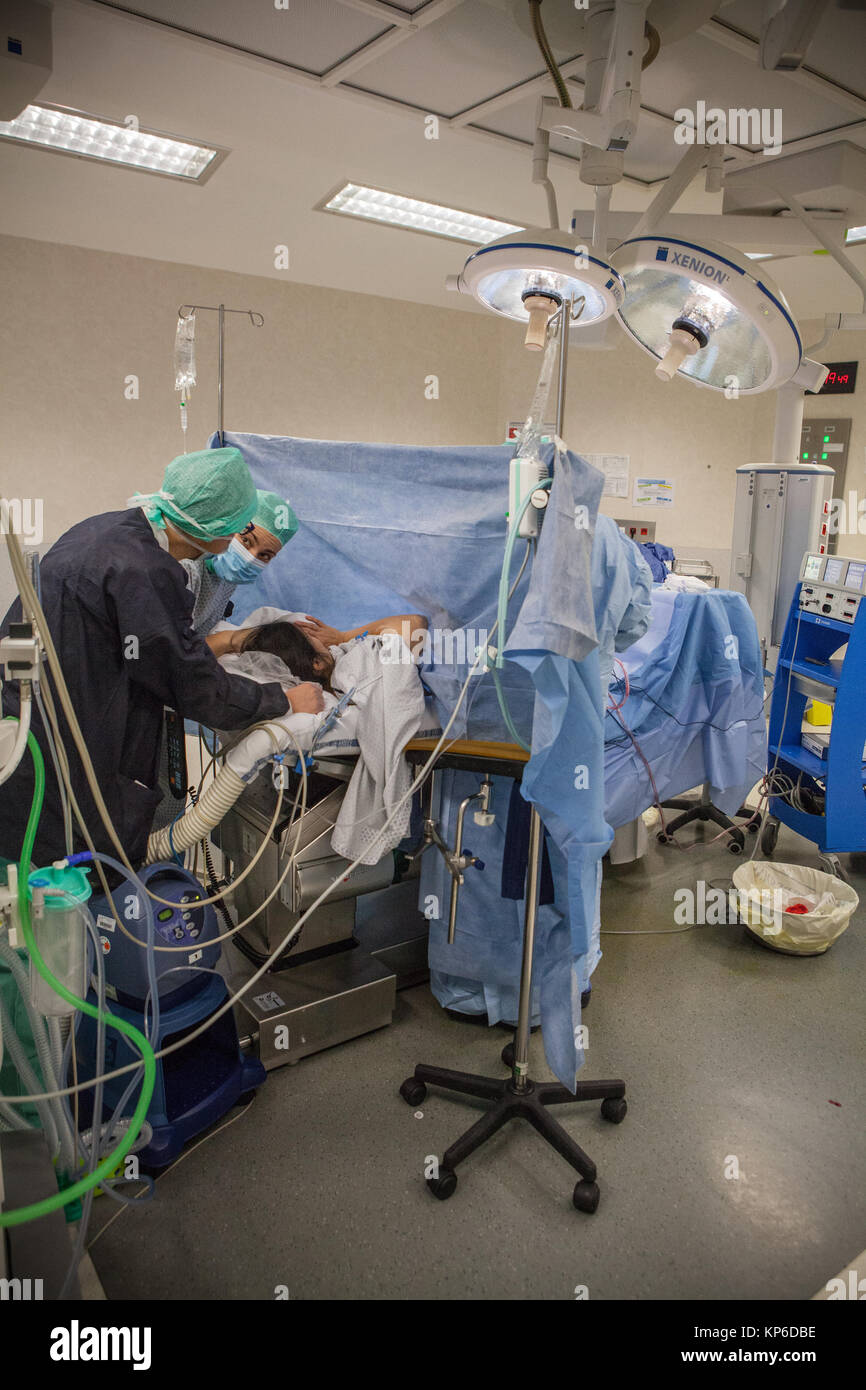 Child birth parents hi-res stock photography and images - Alamy