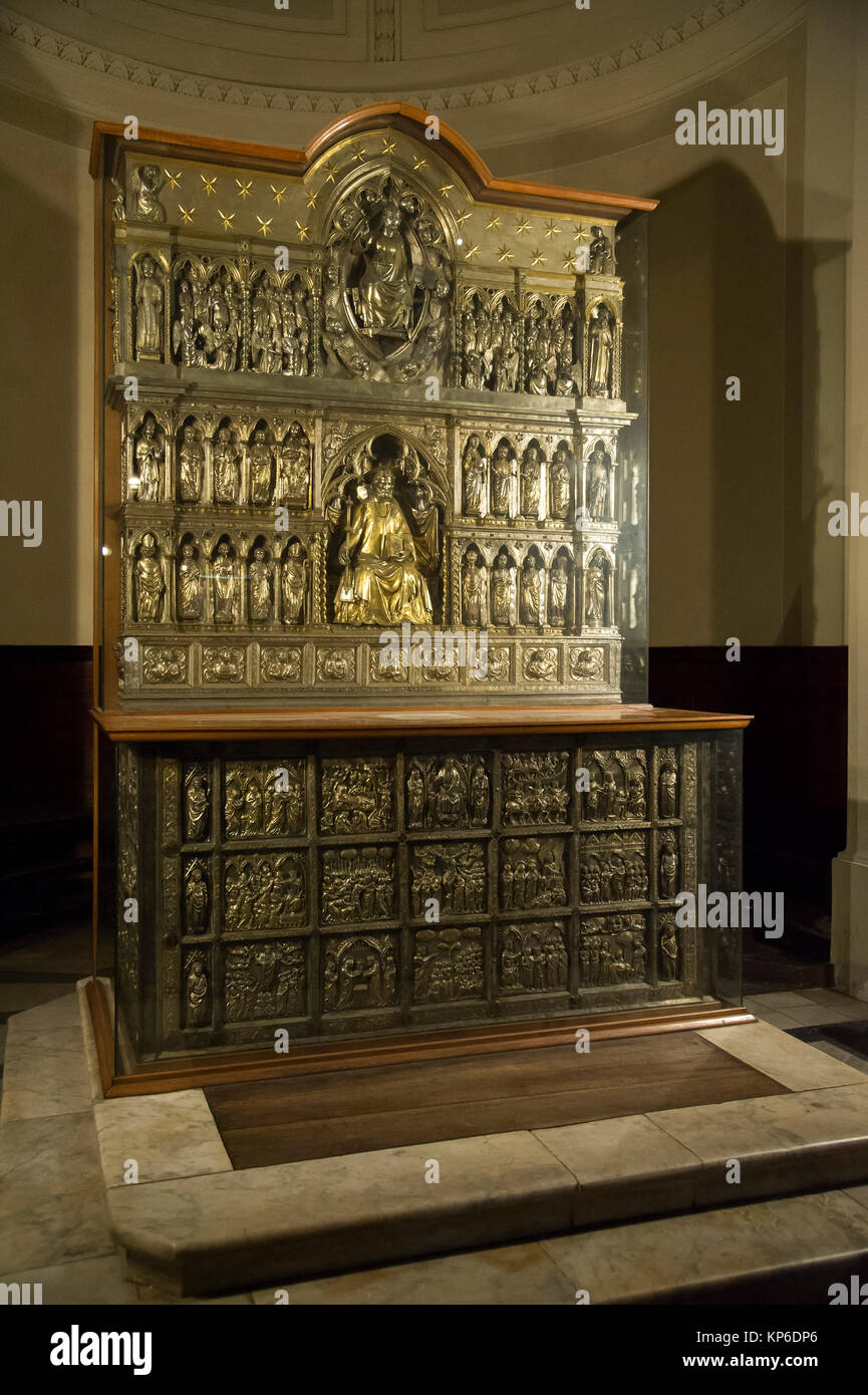 Romanesque Altar High Resolution Stock Photography and Images - Alamy