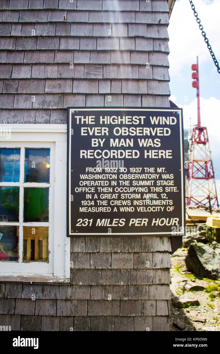 Mount washington observatory wind hi-res stock photography and images ...