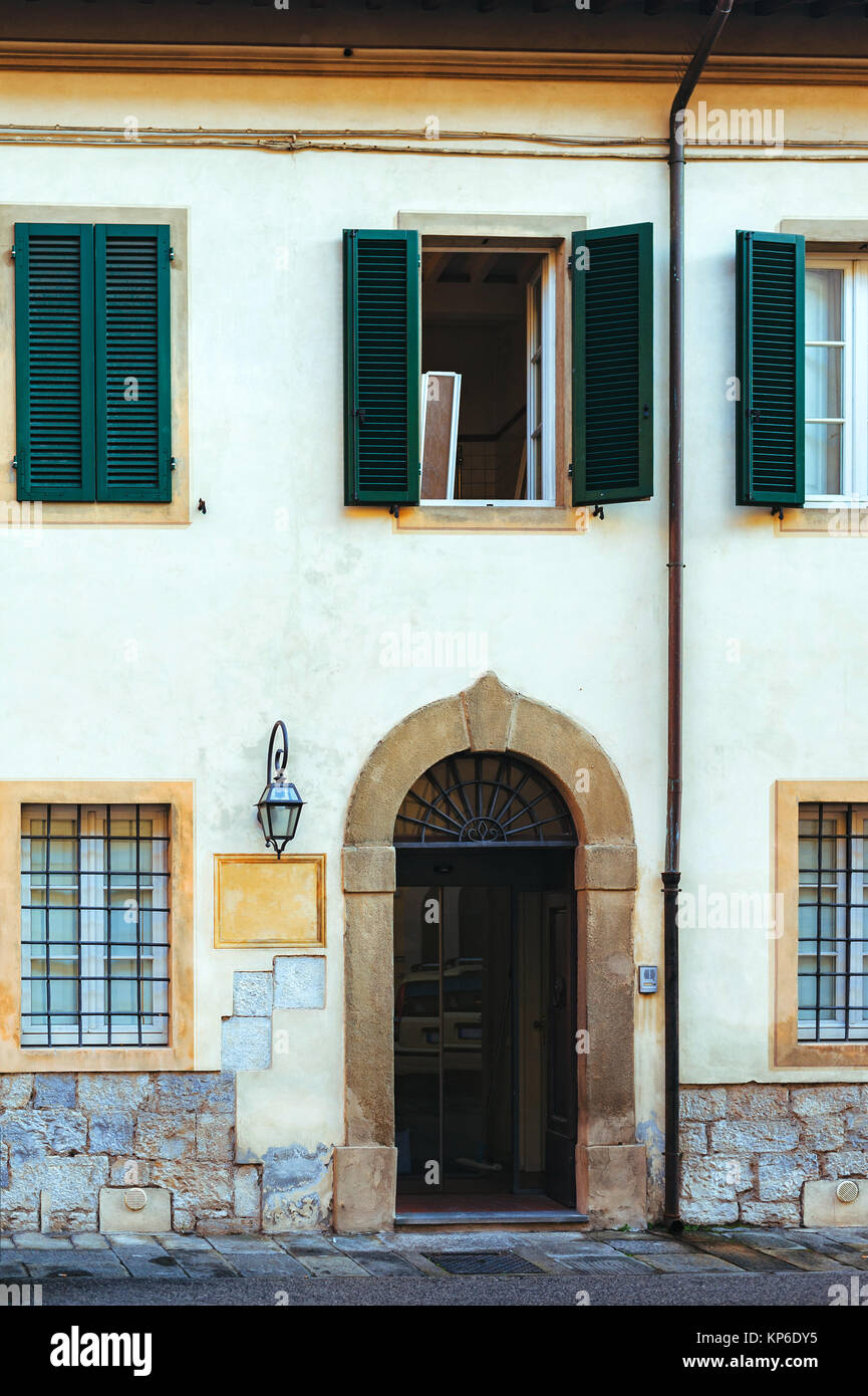 Beautiful narrow street of old Pisa town in Tuscany. Romantic view of ...