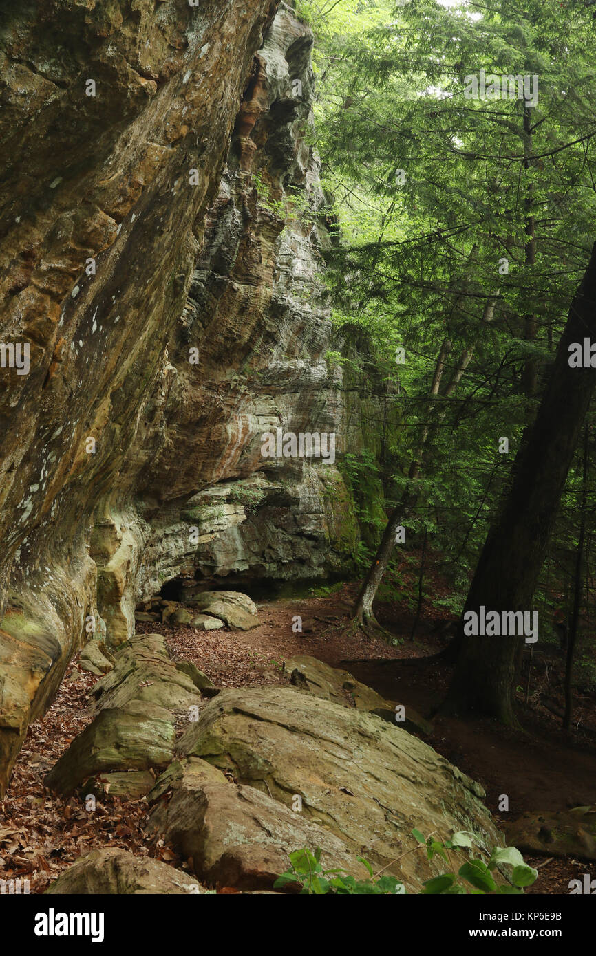 Sandstone cliffs along the Whispering Cave Trail, Hocking Hills State ...