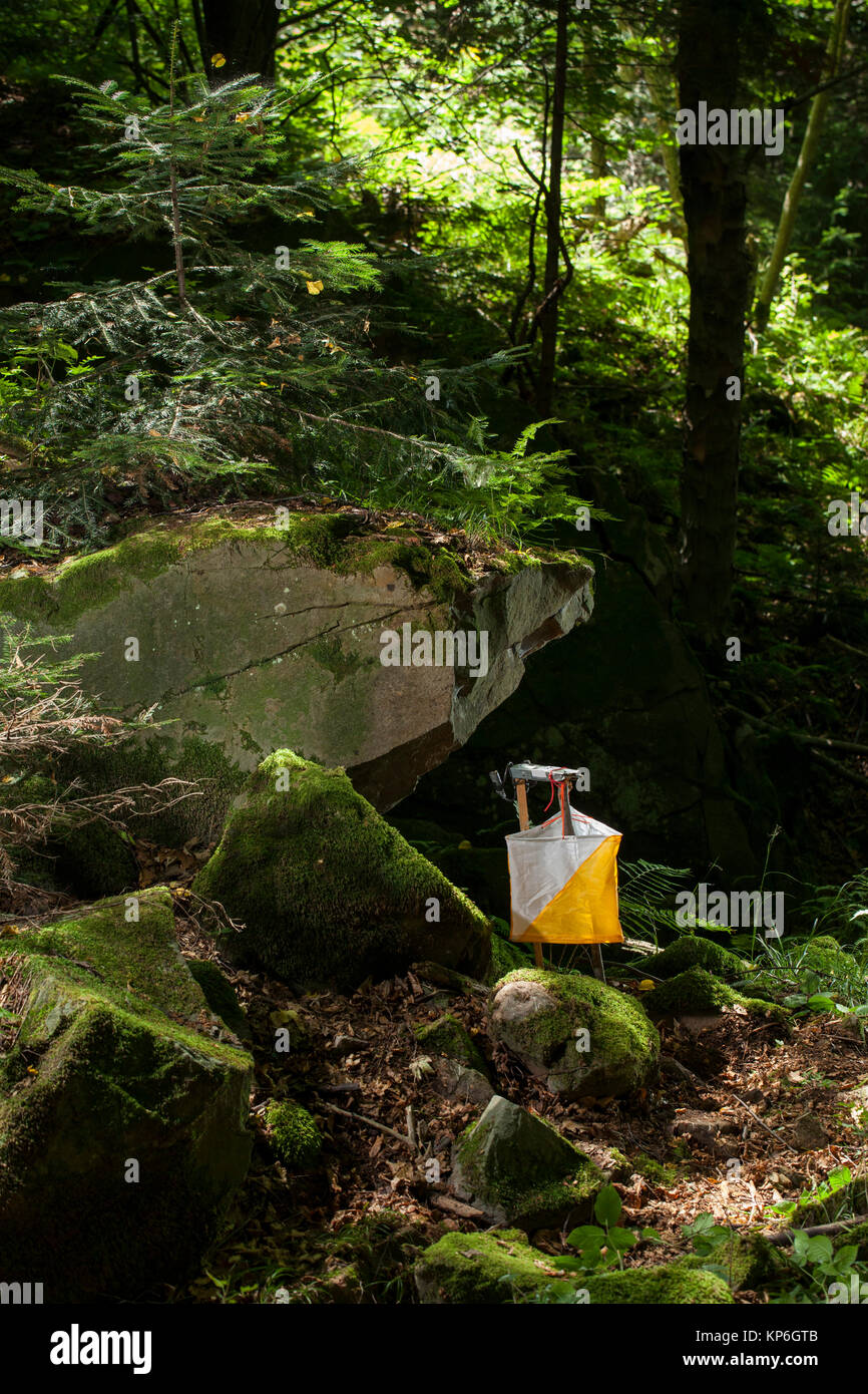 Control point symbol Stock Photo - Alamy