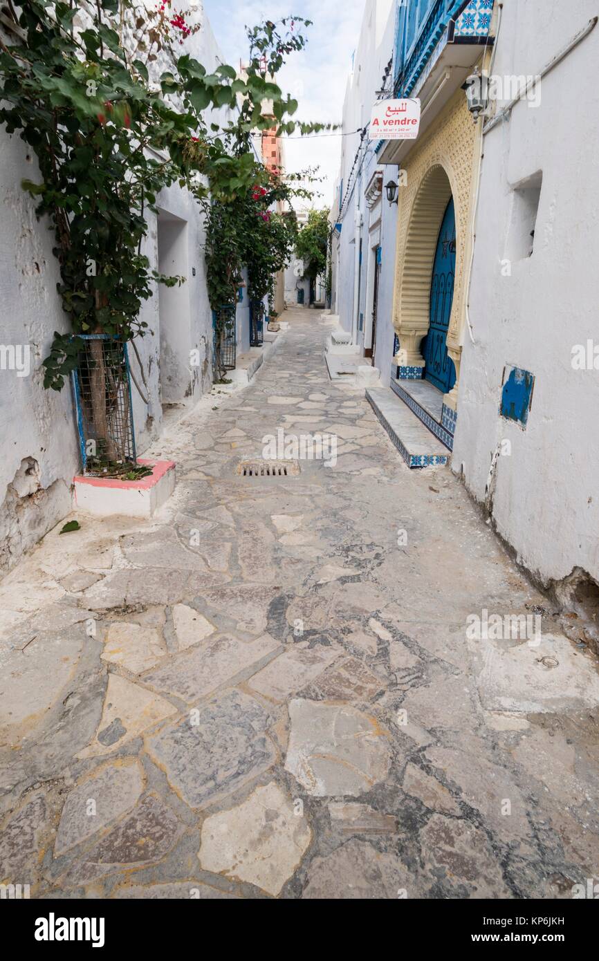 Labyrinthine medina hi-res stock photography and images - Alamy