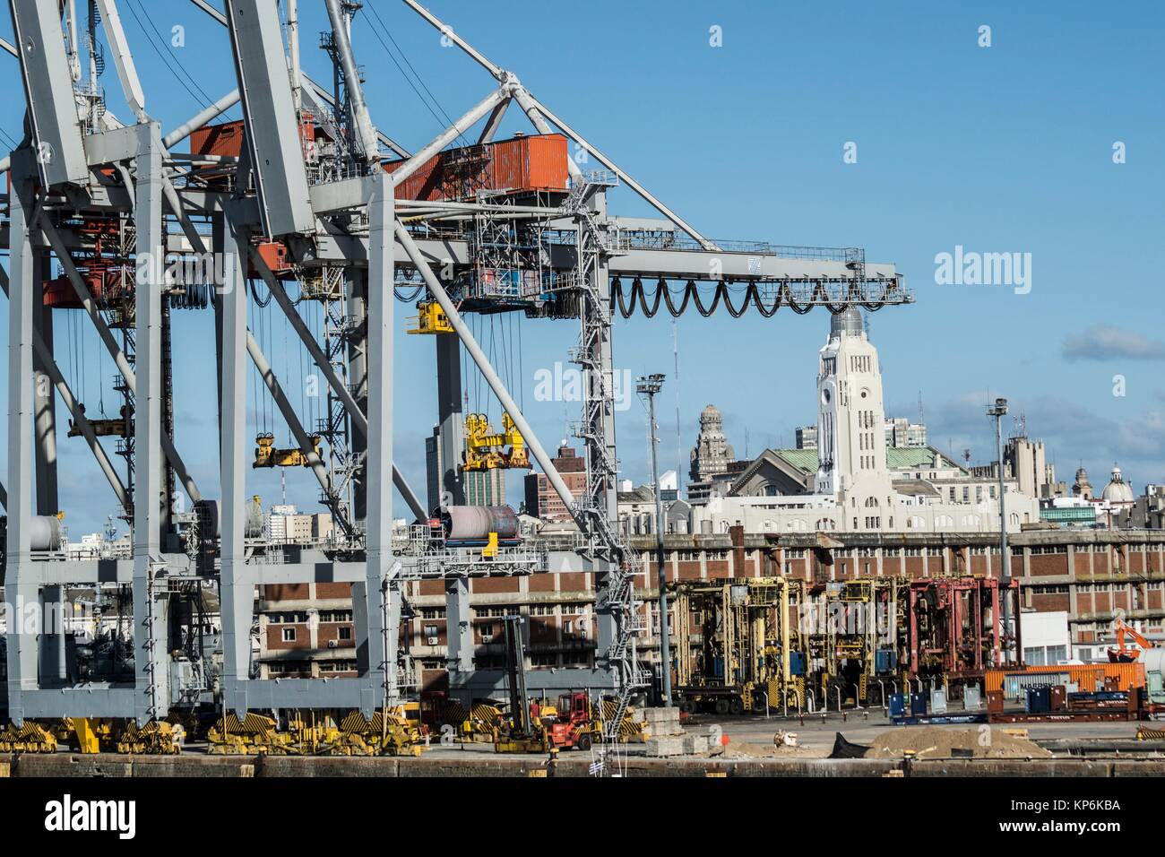 City and port of montevideo hi-res stock photography and images - Alamy