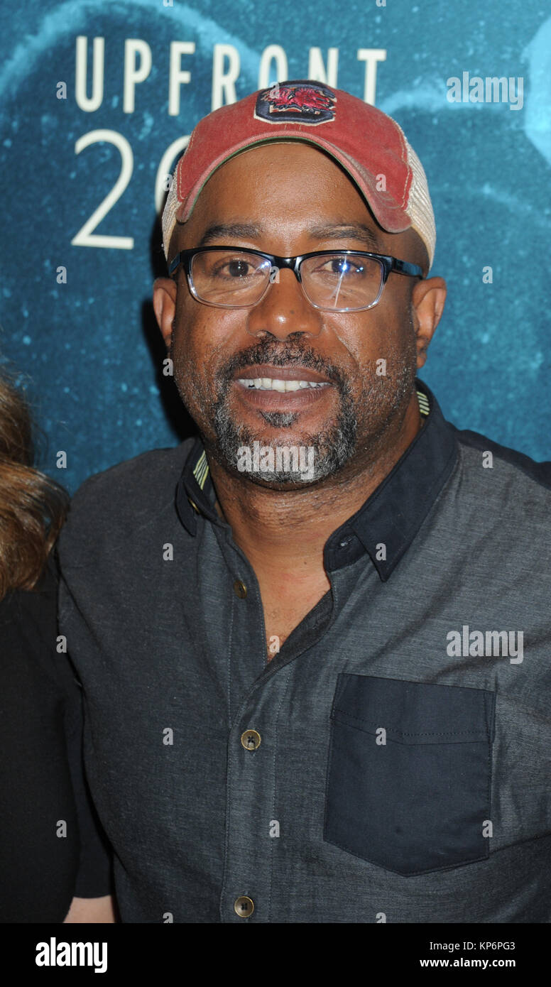NEW YORK, NY - APRIL 02: Darius Rucker attends the 2015 CMT Upfront at ...