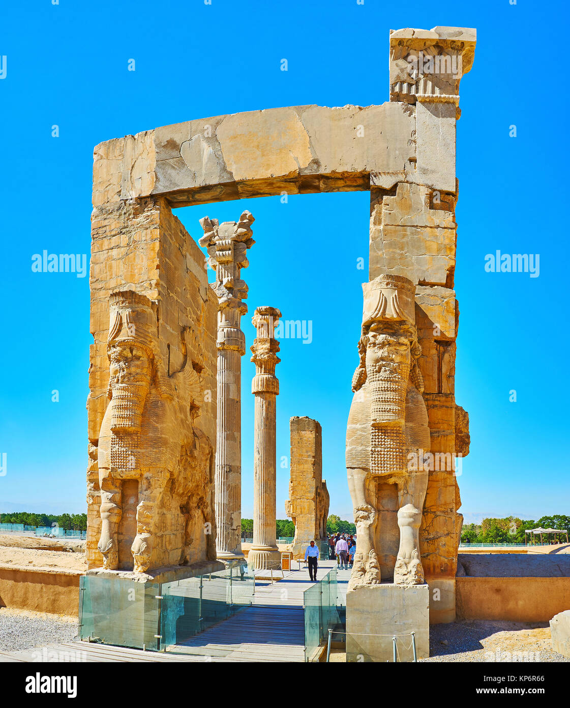 PERSEPOLIS, IRAN - OCTOBER 13, 2017: All Nations Gate (Xerxes Gate ...